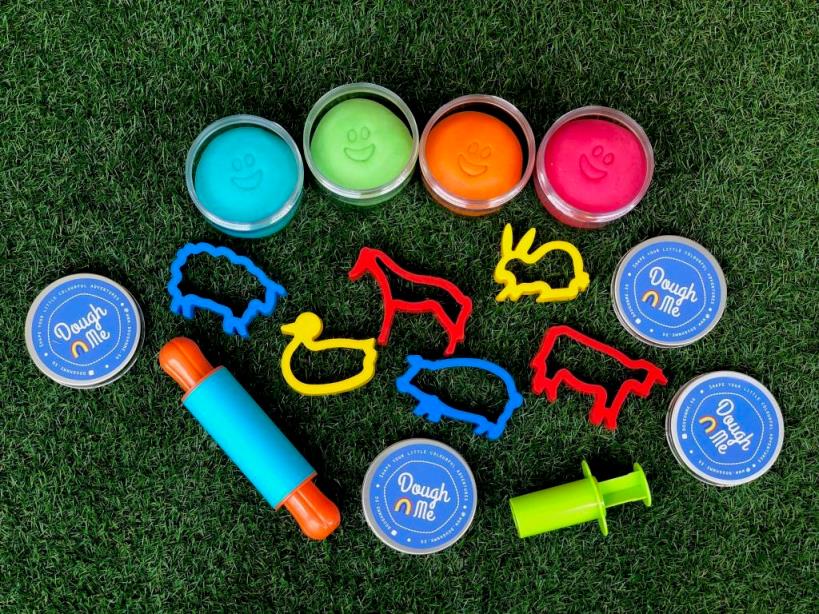 Farm Animals Sphere with Kit – Dough N Me